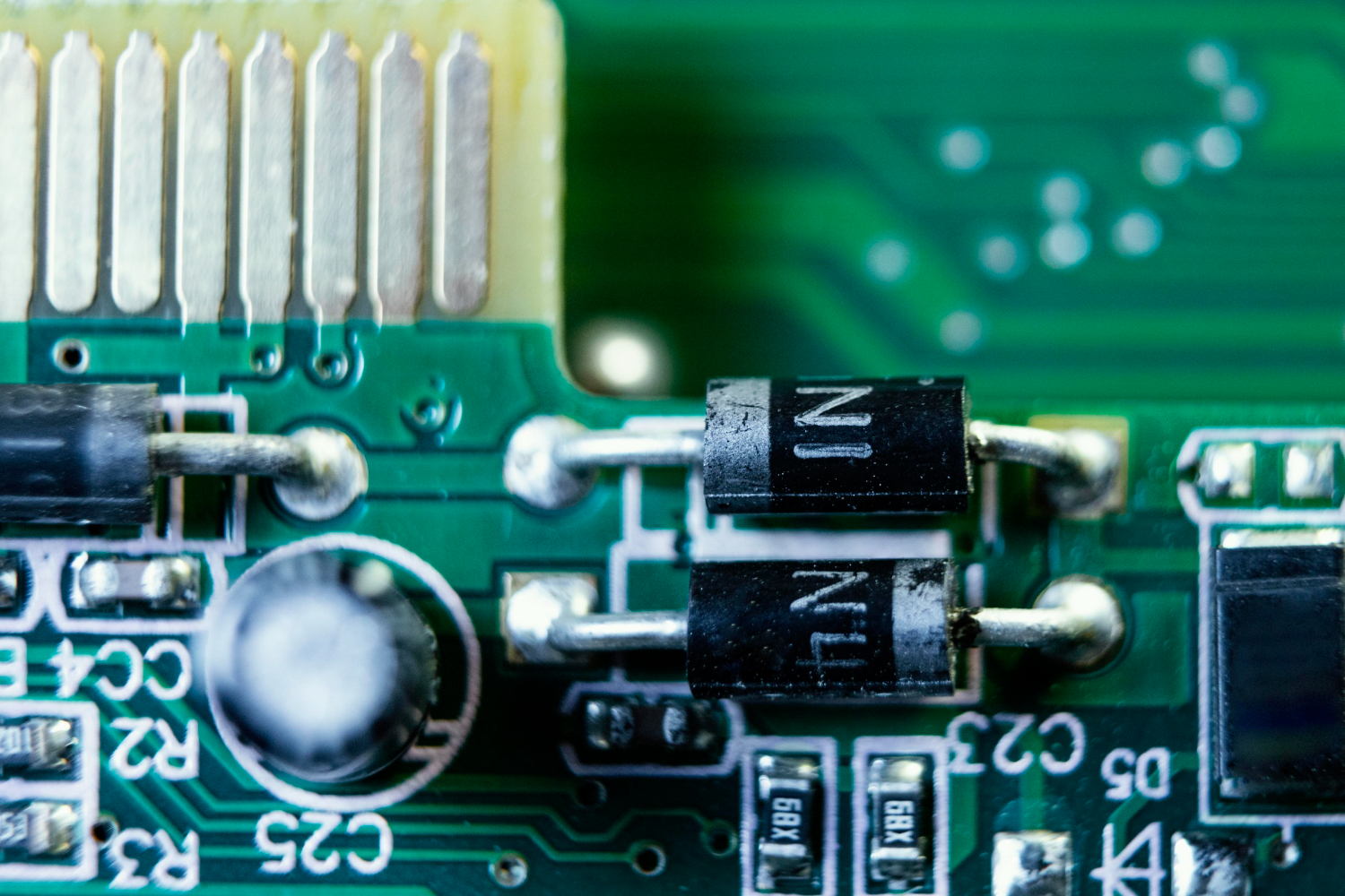 Consejos para elegir los componentes electrónicos adecuados